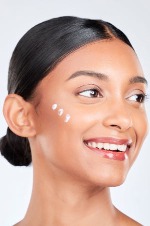 Flaky Skin – Essentials.lk